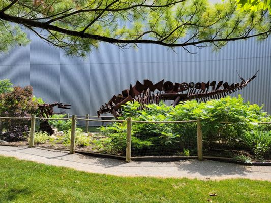 DINOSAUR SCULPTURE GARDEN - Updated January 2026 - 333 W Broad St ...