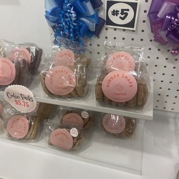 CREATIVE CAKERY - Updated December 2025 - 244 Photos & 379 Reviews ...