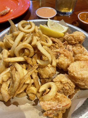HOOTERS - Updated December 2025 - 67 Photos & 120 Reviews - 985 S I-35 ...