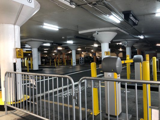 UNION SQUARE GARAGE - Updated December 2025 - 62 Photos & 126 Reviews ...