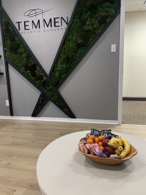 TEMMEN PLASTIC SURGERY: TRACI TEMMEN, M.D - Updated December 2025 - 13 ...