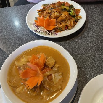 GINGER THAI - Updated December 2024 - 214 Photos & 298 Reviews - 2861 ...