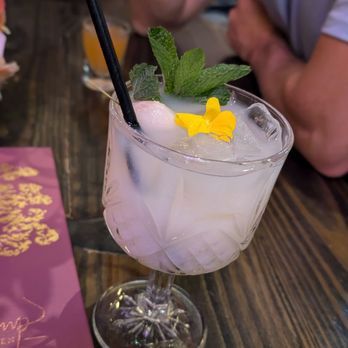 VANDERPUMP COCKTAIL GARDEN - Updated July 2024 - 4268 Photos & 1711 ...