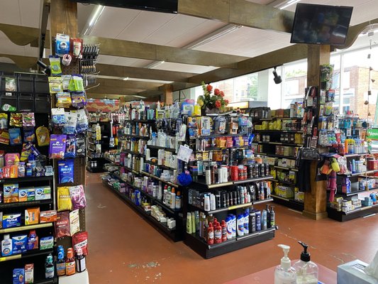 704 NEIGHBORS - Updated December 2025 - 704 N Sheppard St, Richmond ...