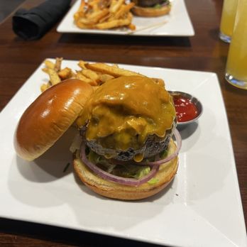 CRAFT 60 TAPHOUSE & GRILL - Updated January 2025 - 163 Photos & 139 ...