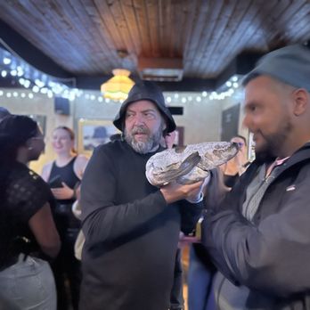 CHRISTIAN’S PUB - Updated January 2026 - 36 Photos & 35 Reviews - 23 ...