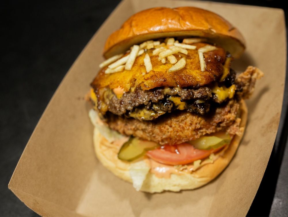 BETWEEN TWO BUNS - Updated July 2025 - 51 Photos & 33 Reviews - 12932 ...