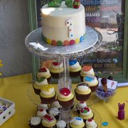 SWEET TWEETS BAKESHOP - 698 Photos & 119 Reviews - Desserts - Oakland ...