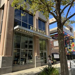 BIRDIE’S BARROOM AND KITCHEN - Updated January 2026 - 283 Photos & 143 ...