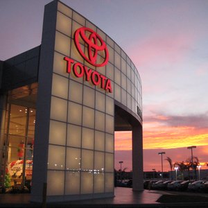 DCH TOYOTA OF OXNARD - Updated April 2025 - 239 Photos & 955 Reviews ...