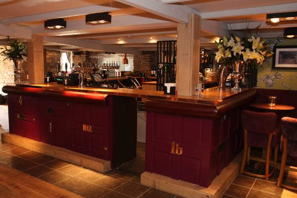 THE HUFF CAP - Updated September 2025 - 13 Photos - Spernall Lane Great ...