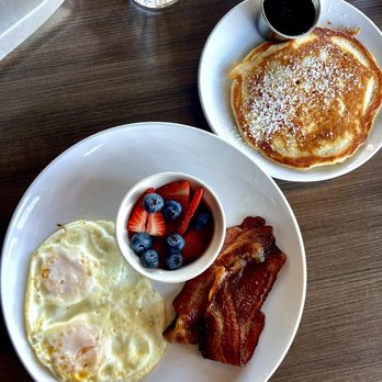 TURN RESTAURANT - Updated June 2025 - 402 Photos & 260 Reviews - 3224 ...