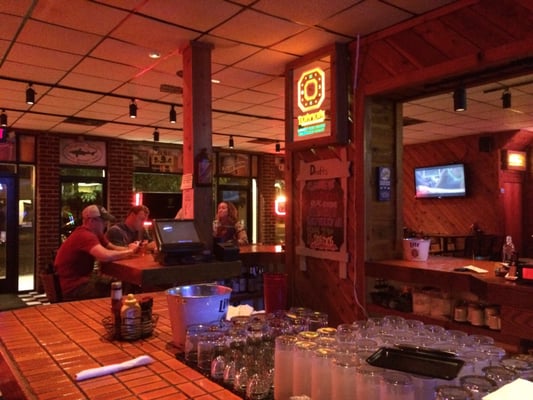 DOWNTOWN EATERY & SPIRITS - 15 Photos & 48 Reviews - 205 W Center St ...