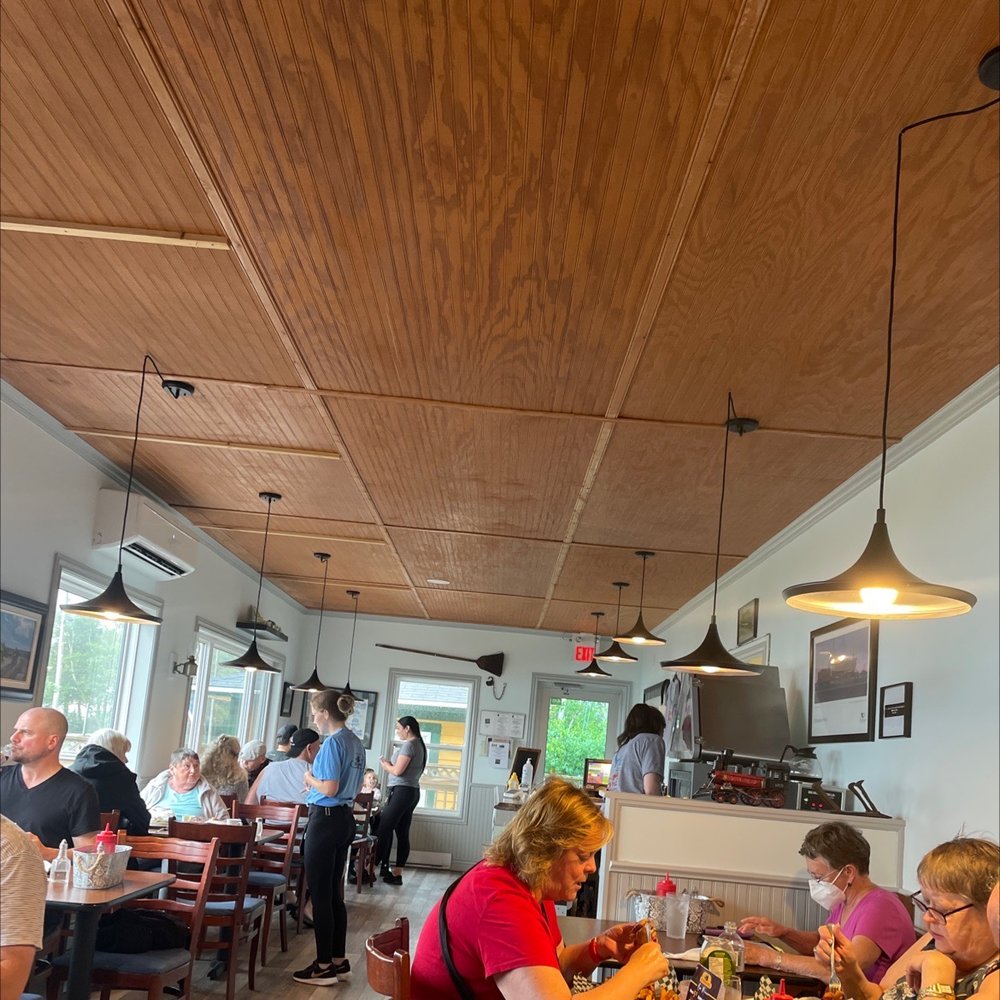 STATION DINER - Updated December 2025 - 426 Conception Bay Highway ...