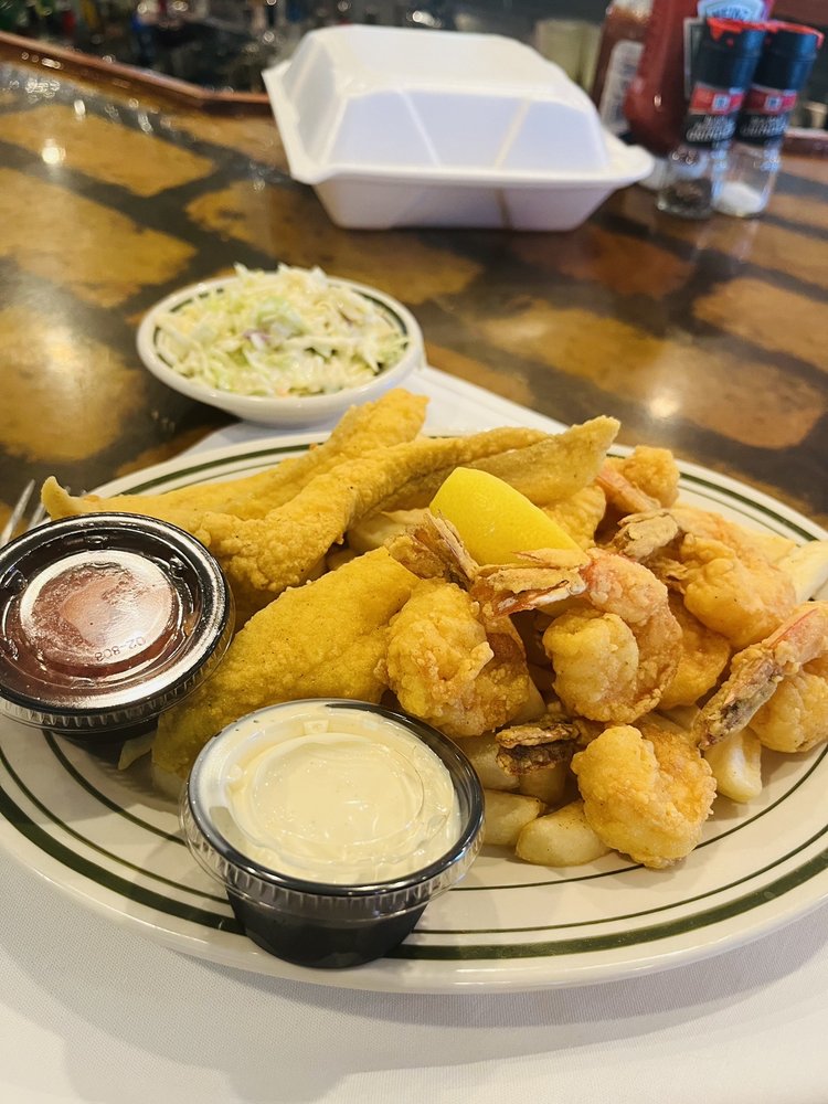 RIPS ON THE LAKE - 143 Photos & 214 Reviews - 1917 Lakeshore Dr ...