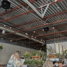 COMMONWEALTH CAFE - Updated December 2025 - 820 Photos & 660 Reviews ...