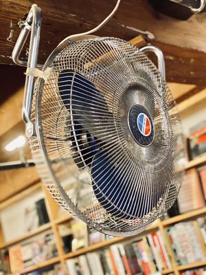 LEFT BANK BOOKS COLLECTIVE - 93 Photos & 99 Reviews - 92 Pike St ...