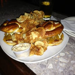 THE FAIRVIEW TAVERN - Updated October 2025 - 57 Photos & 85 Reviews ...