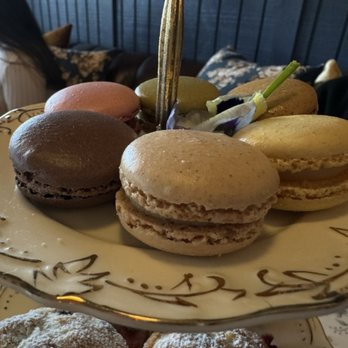 LITTLE HEN - Updated May 2025 - 1458 Photos & 739 Reviews - 4579 Weston ...