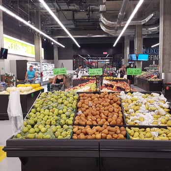 ADONIS - Updated January 2025 - 19 Photos & 21 Reviews - 225 Rue Peel ...