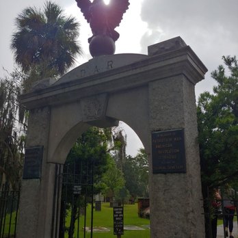COLONIAL PARK CEMETERY - Updated May 2024 - 425 Photos & 70 Reviews ...