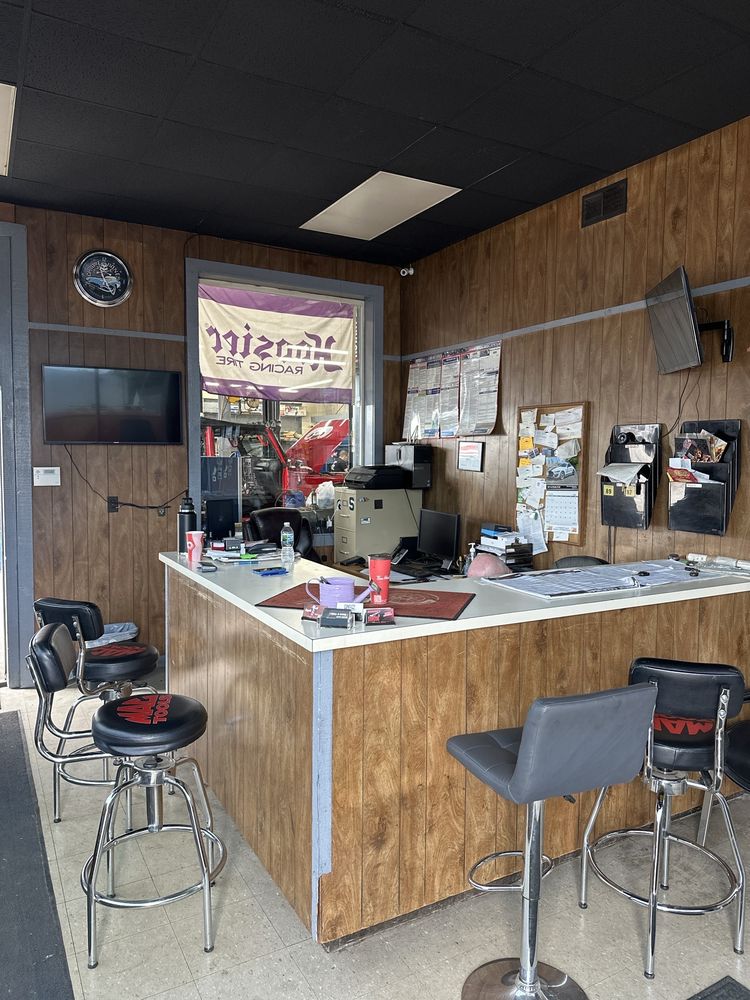 BILL & SONS SERVICE - Updated June 2025 - 3562 Dix Hwy, Lincoln Park ...