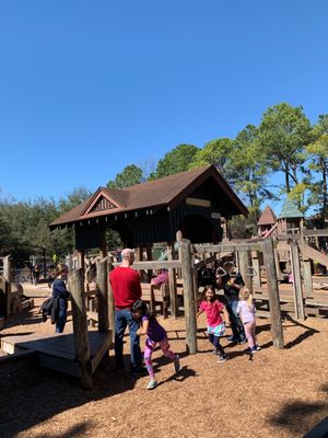 Donovan Park - 74 Photos & 36 Reviews - Playgrounds - 700 Heights Blvd ...