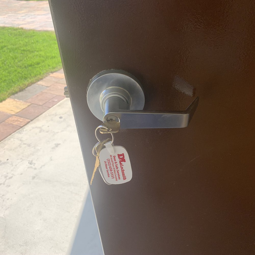 D&L LOCKSMITH - DOOR & SAFE SERVICES - Updated July 2025 - 17 Photos ...