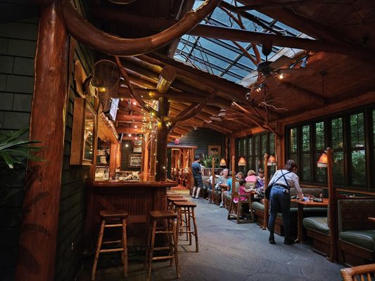 CLYDE’S TOWER OAKS LODGE - Updated June 2025 - 1742 Photos & 1128 ...