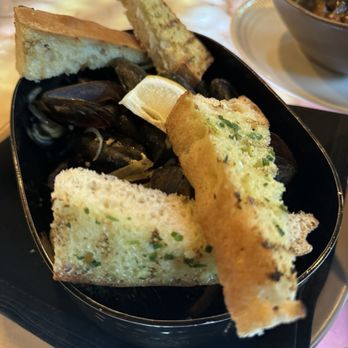 FROG & SLIM - Updated November 2024 - 927 Photos & 478 Reviews - 1420 ...