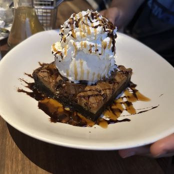 YARD HOUSE - Updated May 2024 - 1406 Photos & 1114 Reviews - 90 El ...