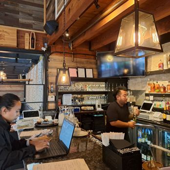 THE WALNUT TAVERN BAR & GRILL - Updated July 2024 - 86 Photos & 54 ...