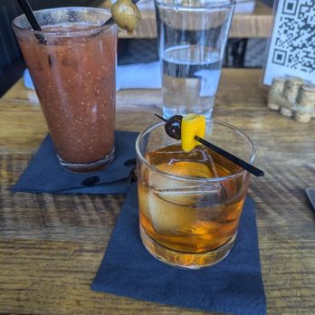 METROPOLIS - Updated December 2025 - 306 Photos & 558 Reviews - 584 ...