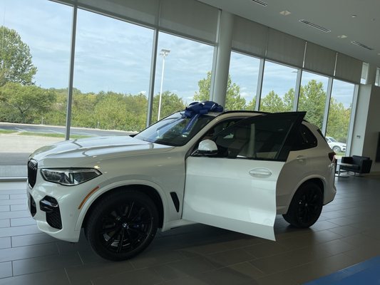 BMW OF KANSAS CITY SOUTH - Updated November 2025 - 25 Photos & 58 ...