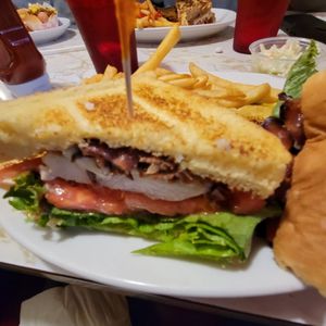 GUS’ RED HOTS - 50 Photos & 77 Reviews - 5 Commodore Thomas Macdonough ...