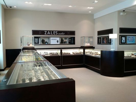 ZALES OUTLET - Updated October 2025 - 10 Reviews - 3000 Grapevine Mills ...