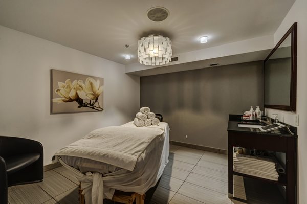 LE SOLEIL SPA - Updated November 2025 - 16 Photos - 2359 Banff Trail NW ...