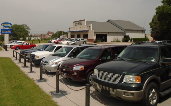 REGAL CAR SALES & CREDIT - Updated December 2025 - 12 Photos - 805 E ...