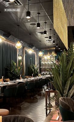 CATALUNA - Updated June 2025 - 334 Photos & 83 Reviews - 8206 Philips ...