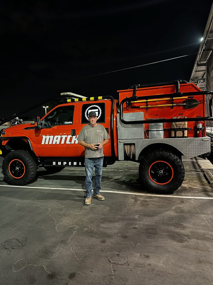 95.5 KLOS - Updated December 2025 - 15 Photos & 83 Reviews - 2600 W Olive Ave, Burbank ...