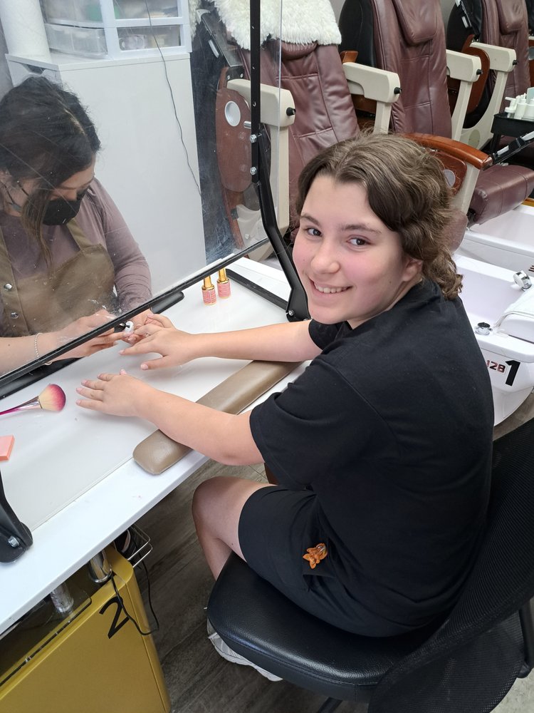 TIPS 2 TOES - Updated June 2024 - 33 Photos & 26 Reviews - 1070 Bloor ...