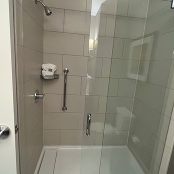 DOUBLETREE BY HILTON HOTEL READING - Updated October 2025 - 275 Photos ...