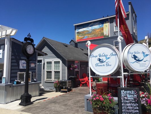 DEEP WATER INN & BRUNCH BOX - Updated October 2025 - 531 E Woodin Ave ...