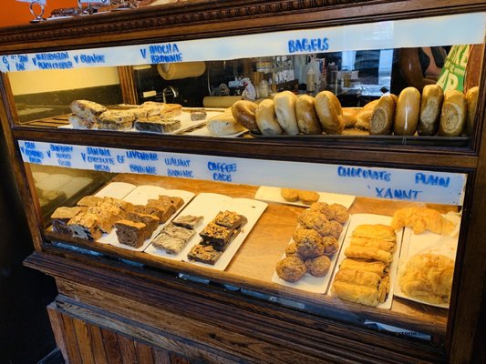 SENTIENT BEAN - 406 Photos & 586 Reviews - 13 E Park Ave, Savannah ...