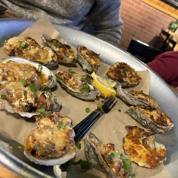 KELLY’S HALF SHELL PUB - Updated November 2024 - 283 Photos & 287 ...