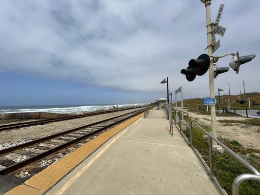SURF BEACH - AMTRAK STATION - Updated May 2025 - 70 Photos - Ocean Ave ...