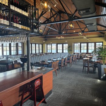 LAKE CHALET SEAFOOD BAR & GRILL - Updated August 2024 - 3411 Photos ...