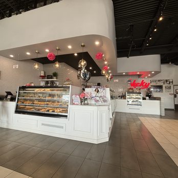 VICKY BAKERY - Updated June 2024 - 94 Photos & 32 Reviews - 4556 S ...