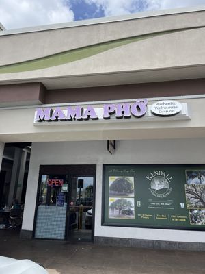 MAMA PHO - Updated January 2025 - 466 Photos & 330 Reviews - 820 W Hind ...