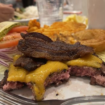 CAFÉ MILANO - Updated December 2024 - 1076 Photos & 610 Reviews - 2707 ...